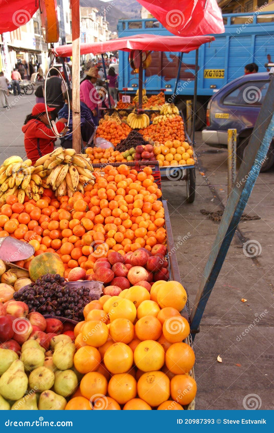 Peruvian Indian Farmer Sells Fresh Fruit Editorial Stock Photo - Image ...
