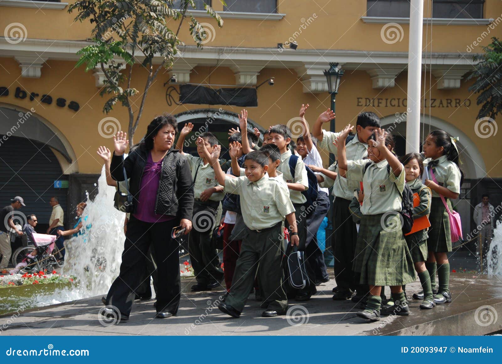 Peruvian kids editorial photography. Image of lima, group - 20093947