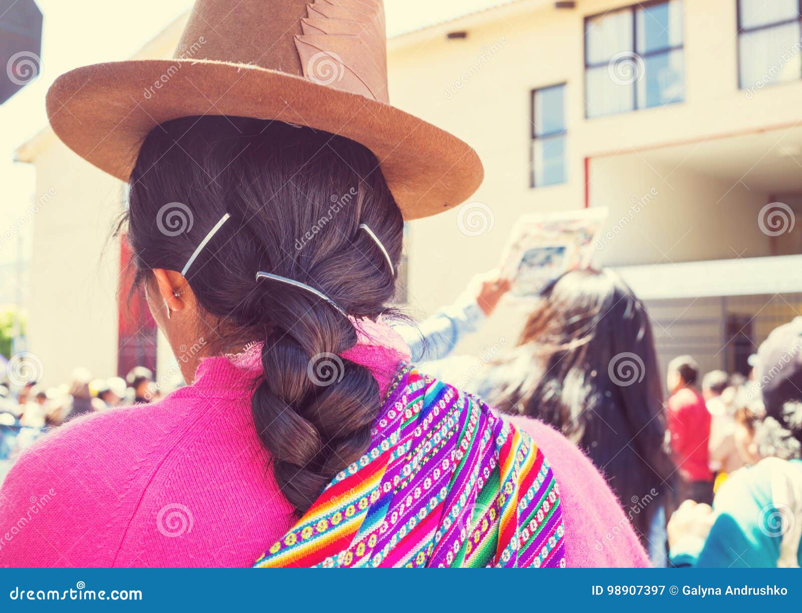 Peruvian people editorial photography. Image of indigenous - 98907397