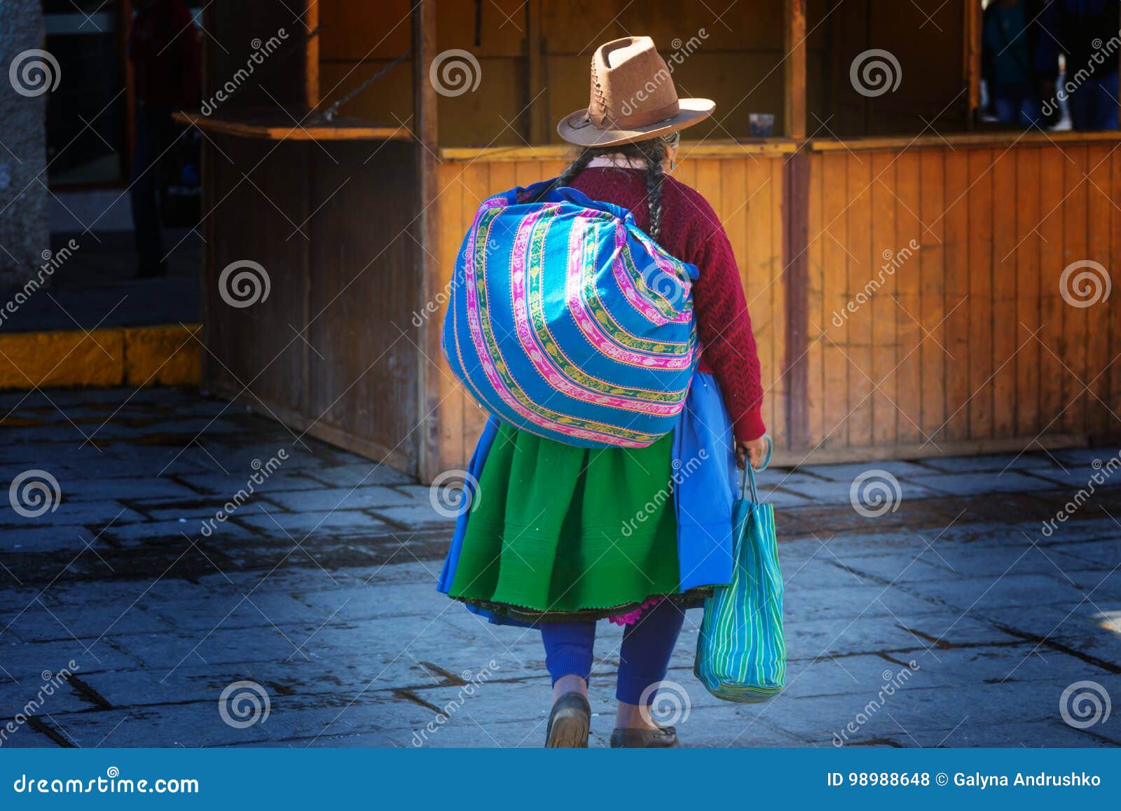 Peruvian people editorial stock photo. Image of indigenous - 98988648