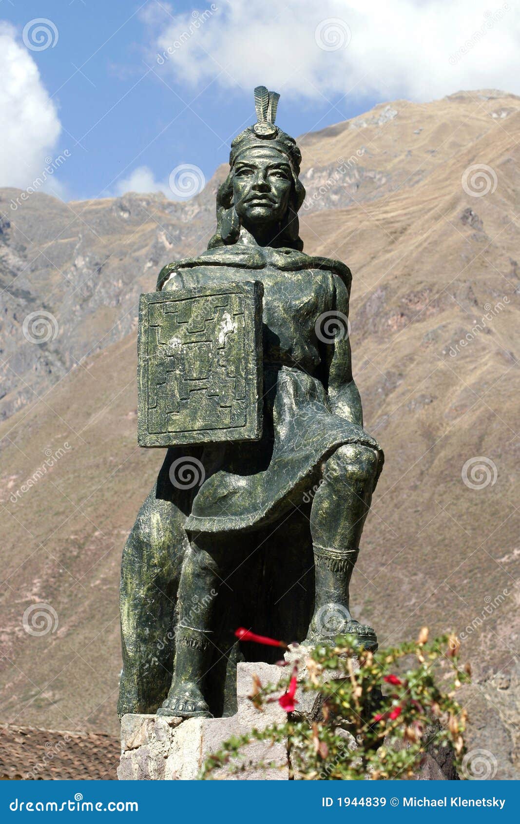 Peruvian Statue stock image. Image of clouds, inca, hills - 1944839
