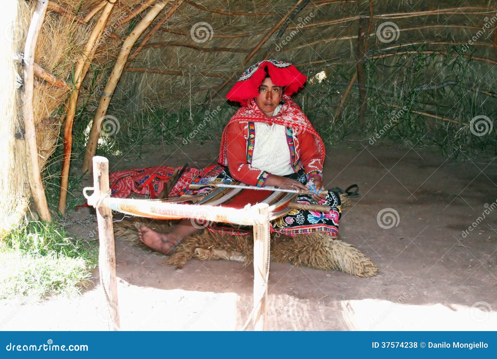 Peruvian weaver editorial stock photo. Image of peru - 37574238