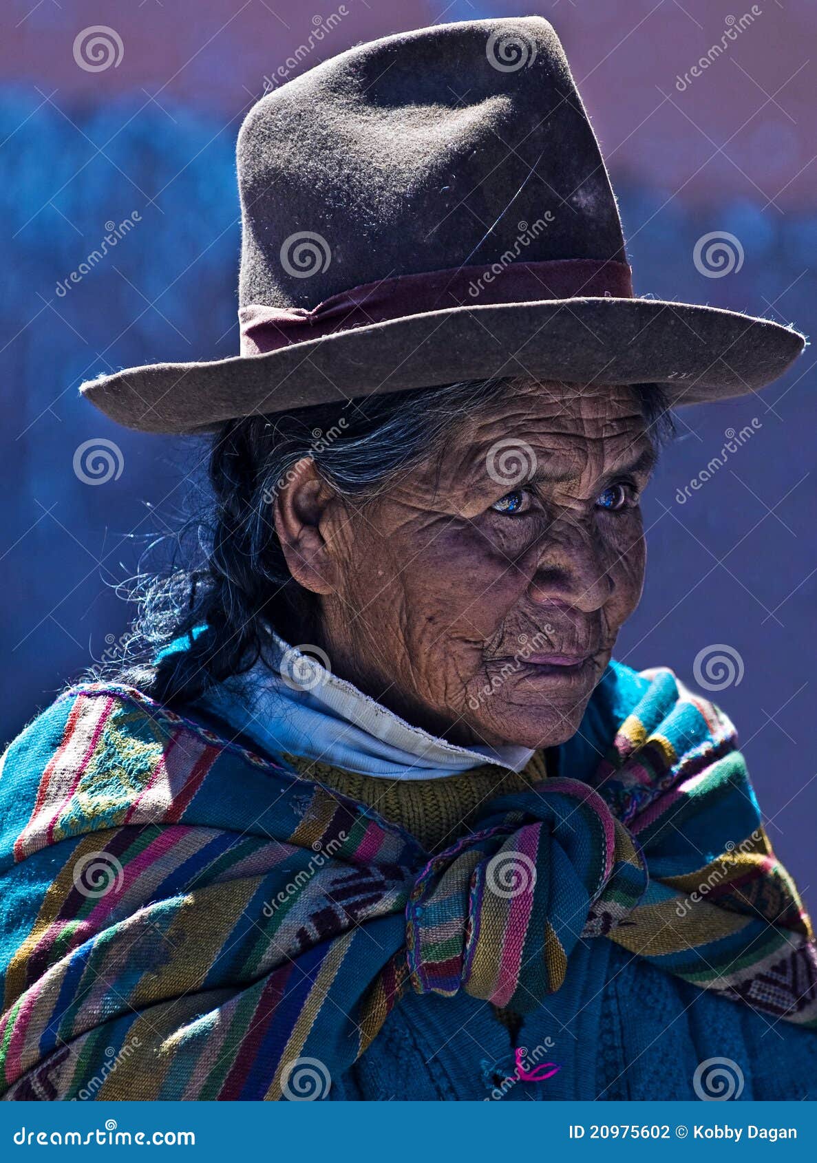 Peruvian woman editorial photography. Image of woman - 20975602