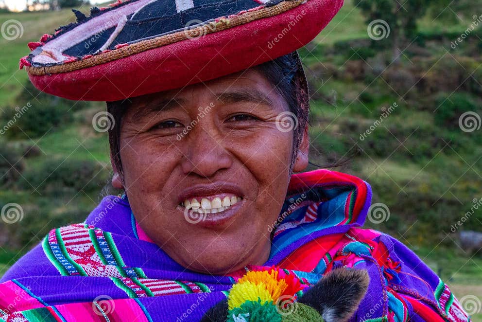 Peruvian Woman In Traditional Dress Editorial Image Image Of Dress
