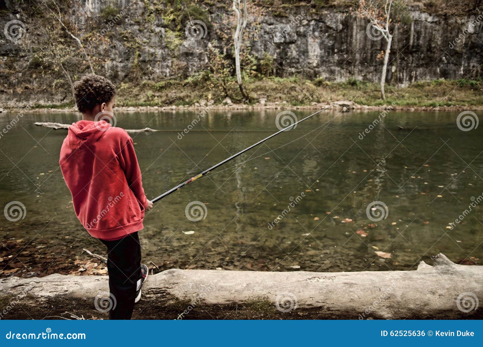 Pesca do rio foto de stock. Imagem de haste, nave, vermelho - 62525636