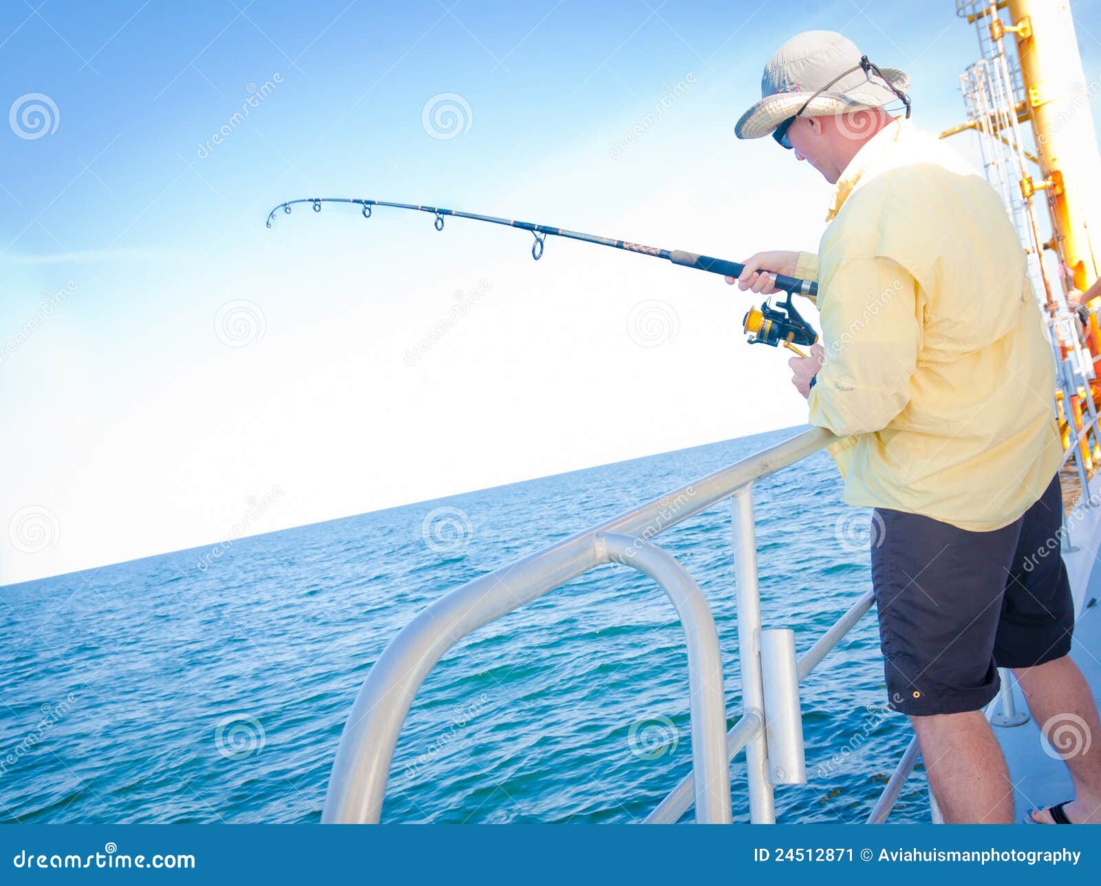 Pesca en mar imagen de archivo. Imagen de profundamente - 24512871