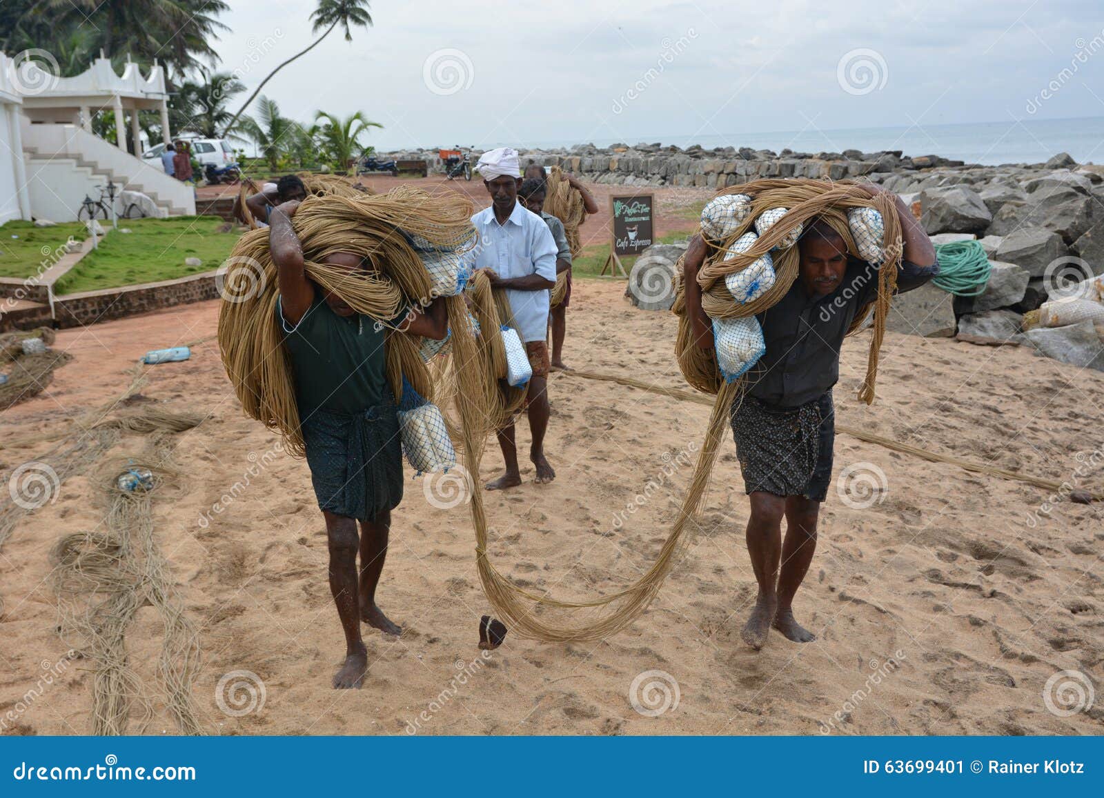 Pesca tradicional foto editorial. Imagen de freshwater - 63699401