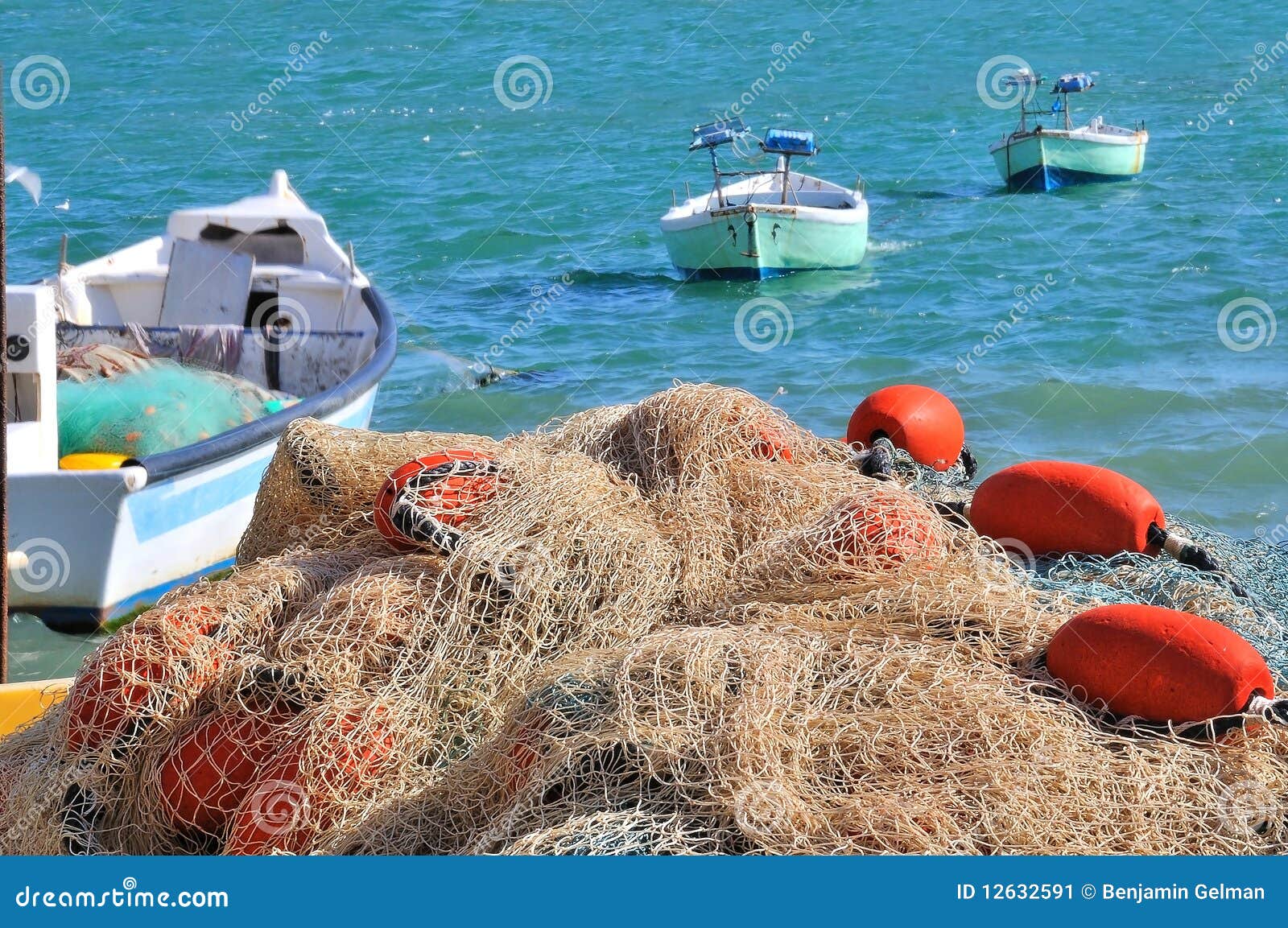 Pescador de la red imagen de archivo. Imagen de claro - 12632591