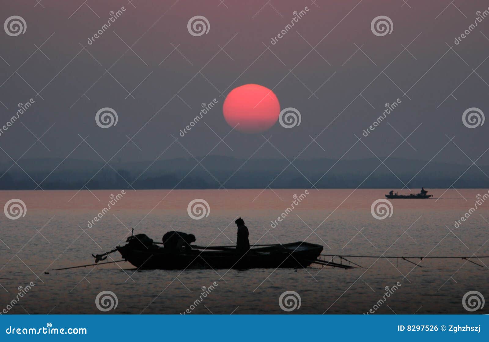 Pescadores del lago Hongze foto de archivo. Imagen de provincia - 8297526