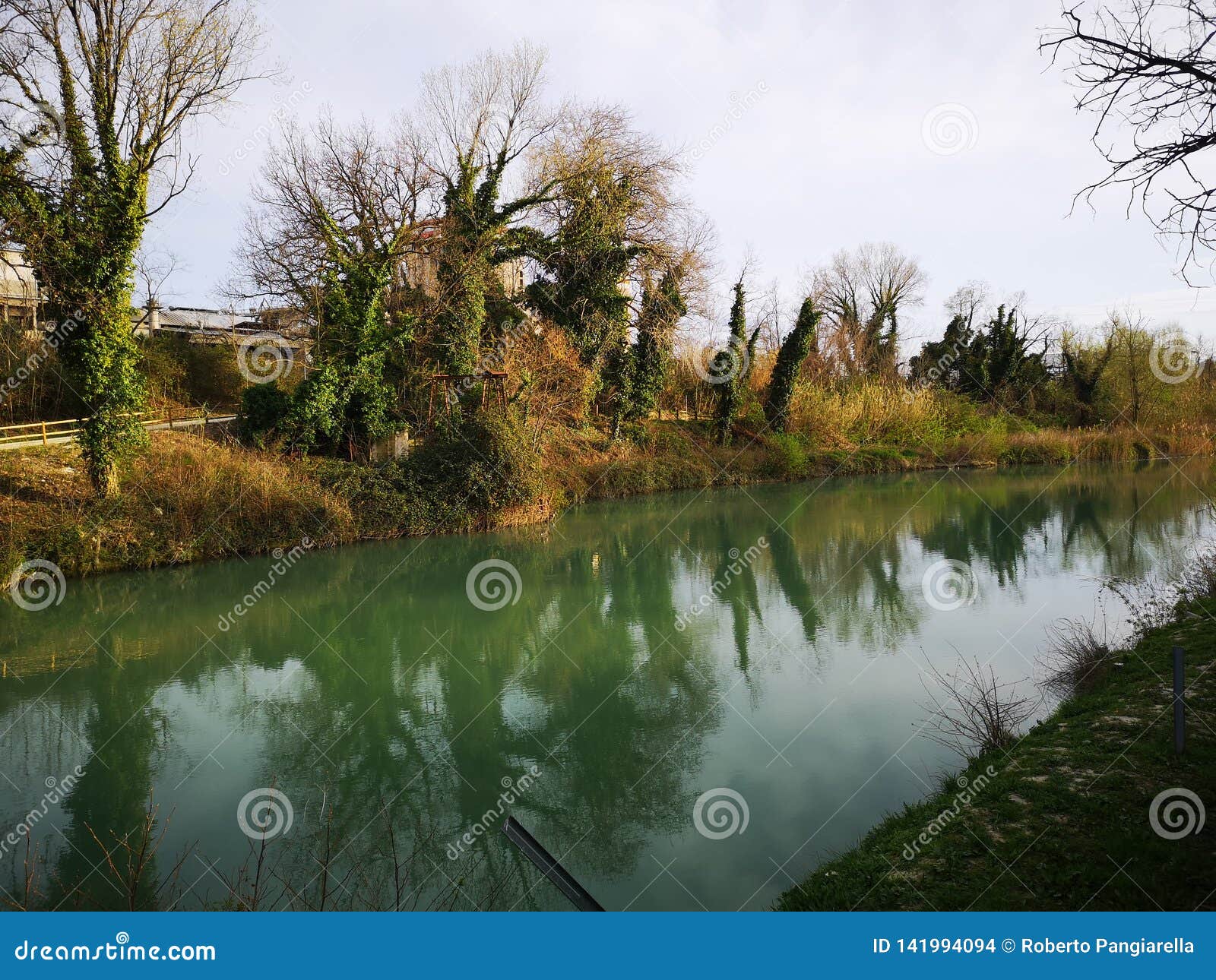 The Pescara River in Abruzzo Stock Photo - Image of valley, object ...