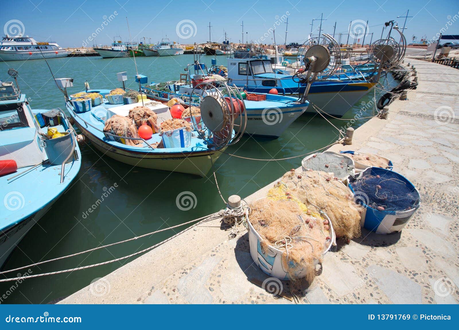 Pescherecci ciprioti immagine stock. Immagine di tradizionale - 13791769