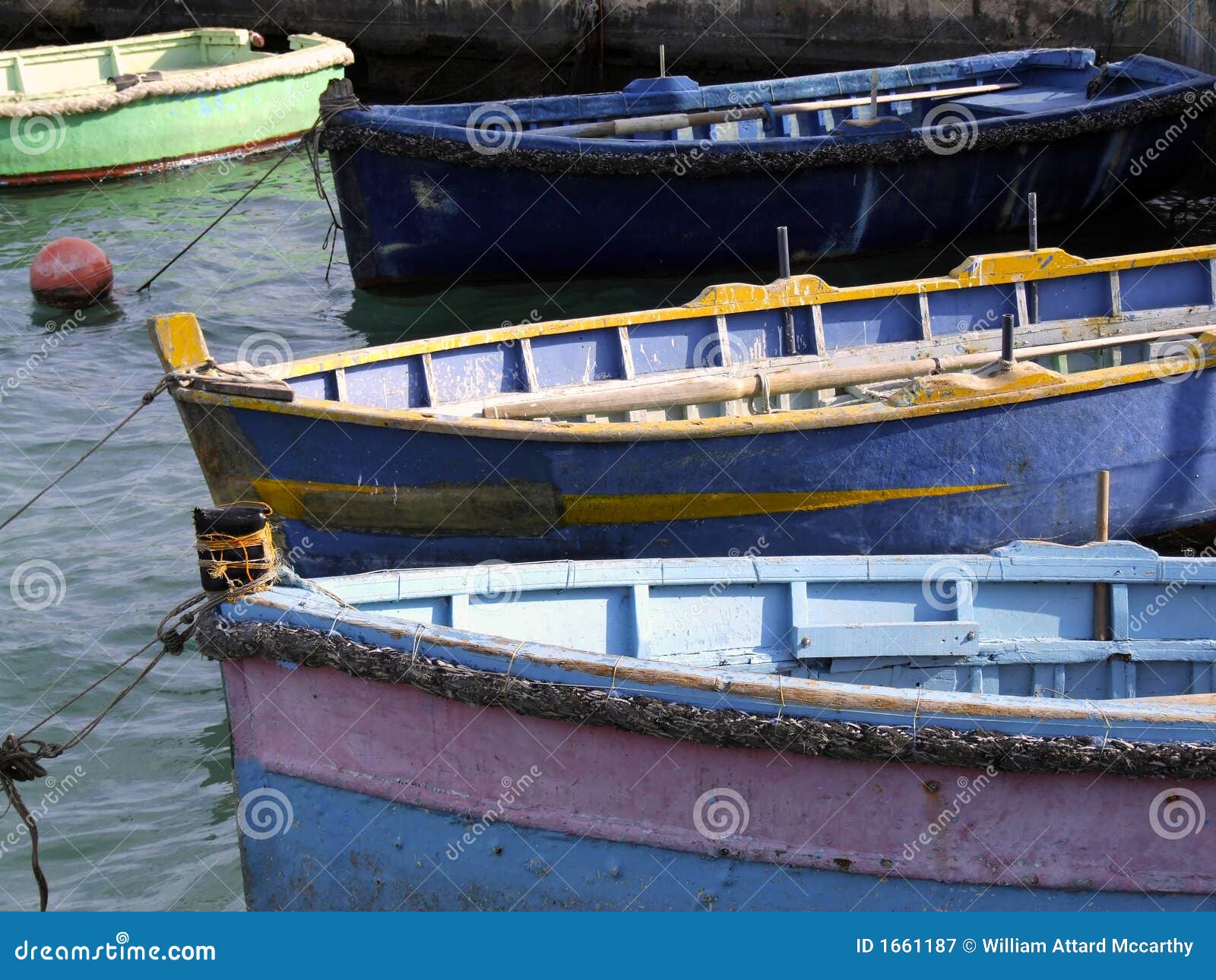 Pescherecci di Malta immagine stock. Immagine di mediterraneo - 1661187