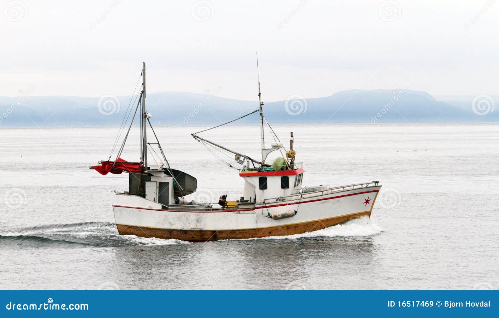 Peschereccio immagine stock. Immagine di bacino, barche - 16517469