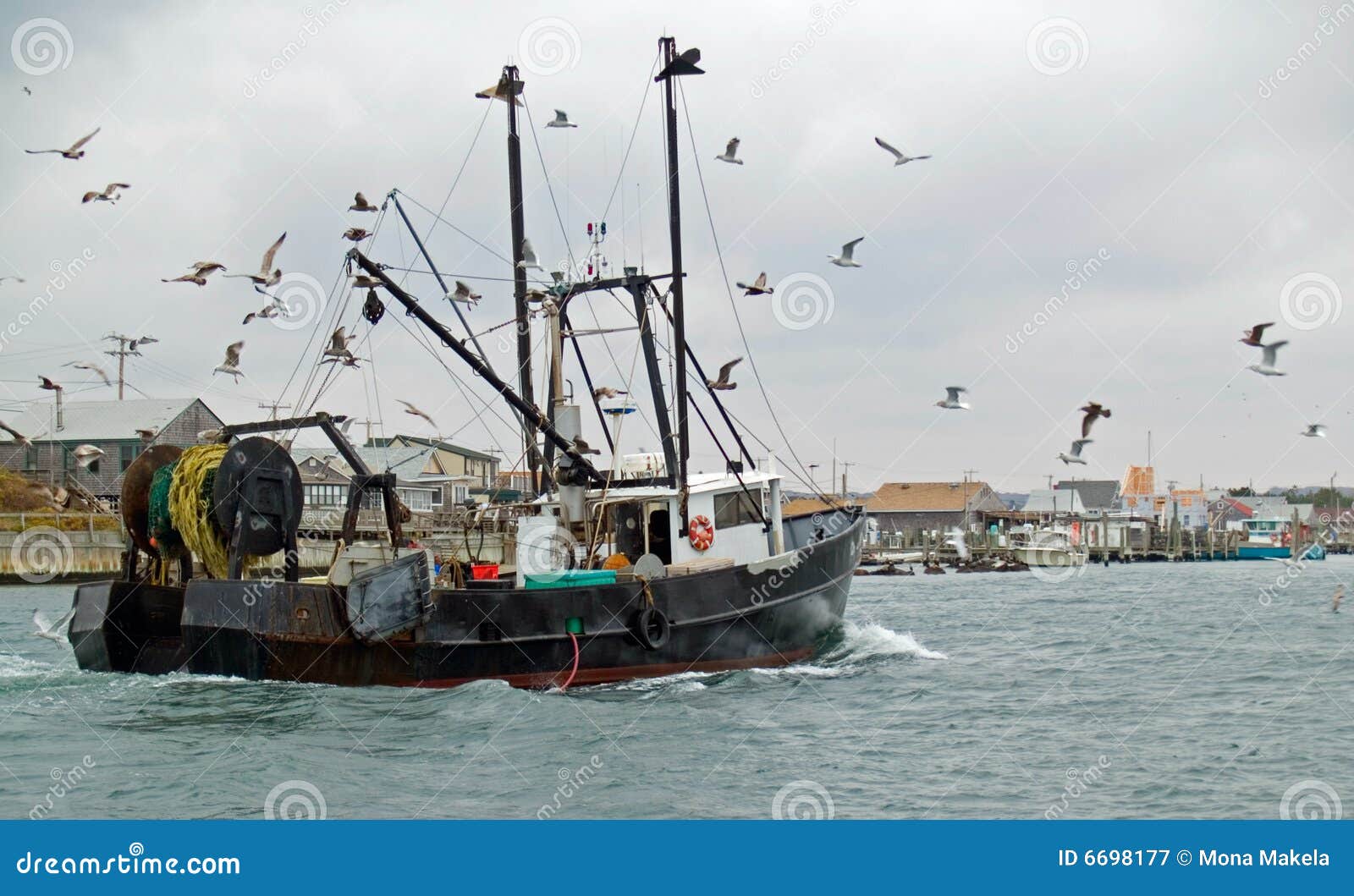 Peschereccio immagine stock. Immagine di fresco, mare - 6698177