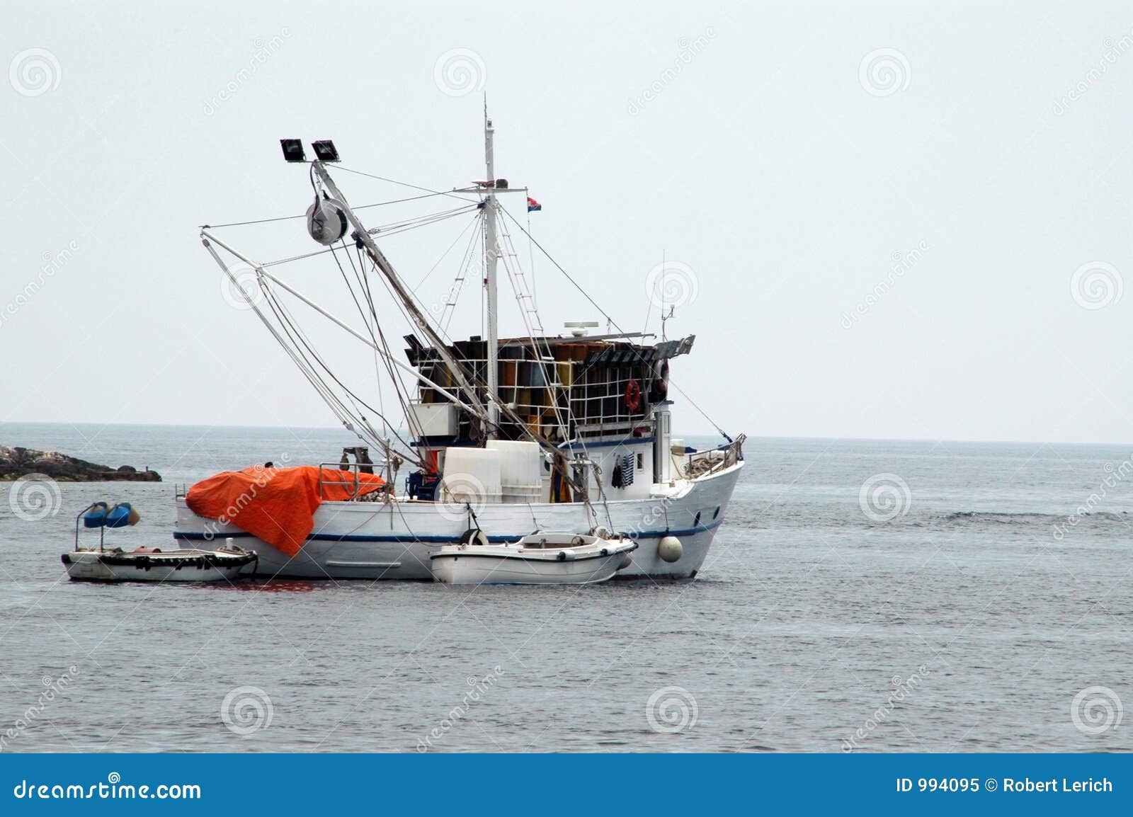 Peschereccio immagine stock. Immagine di pacifico, taccagno - 994095