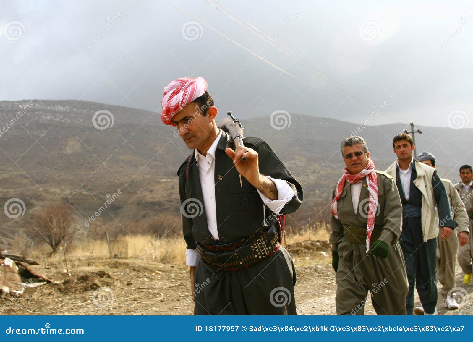 Peshmerga in Koerdistan redactionele fotografie. Image of koerdistan ...