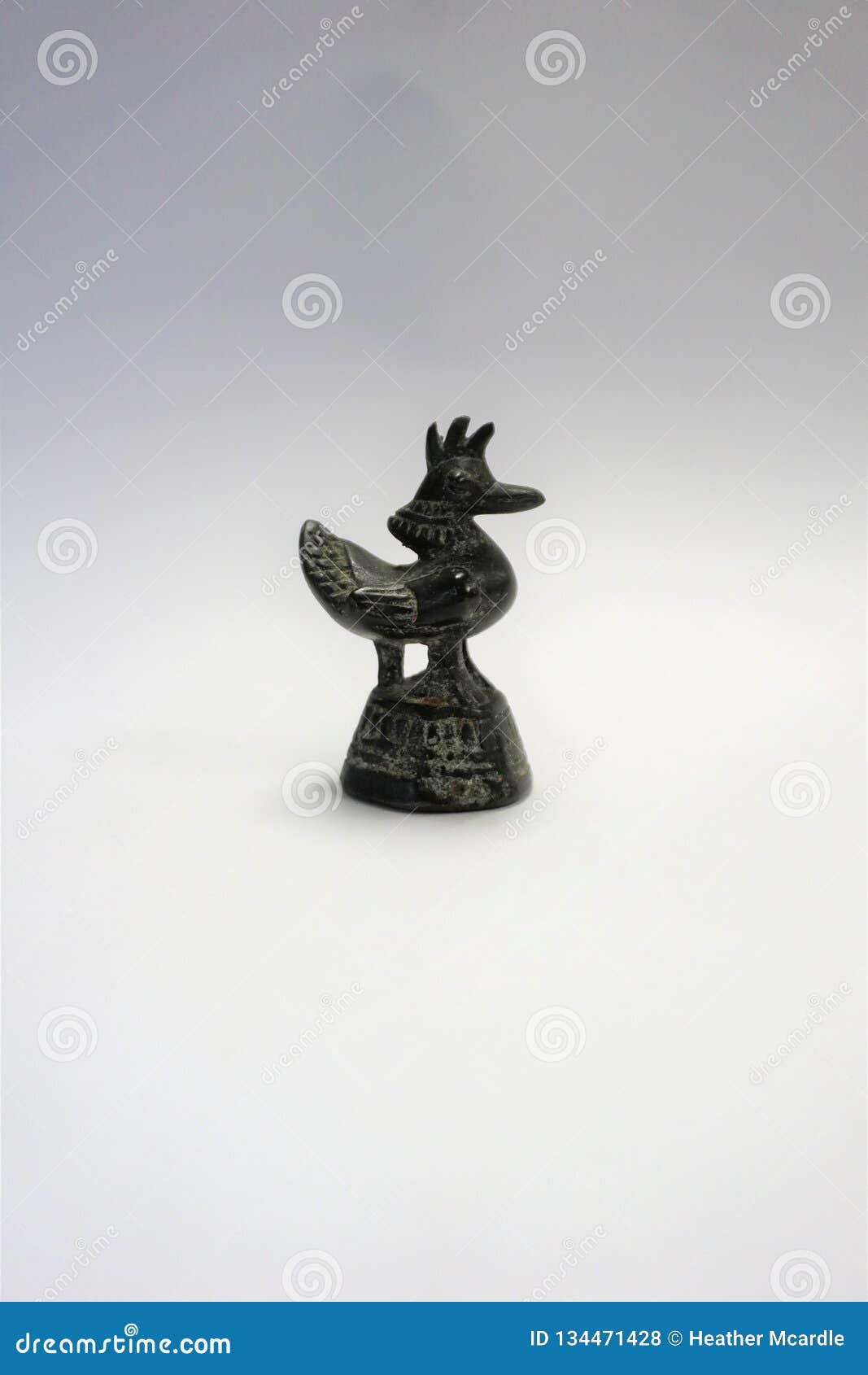 Peso De Bronce Del Opio Del Gallo Con La Cresta De Gallo Foto de ...