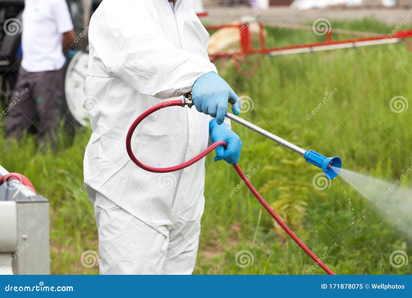 Pest Control Worker Spraying Insecticide Stock Image - Image of habitat ...