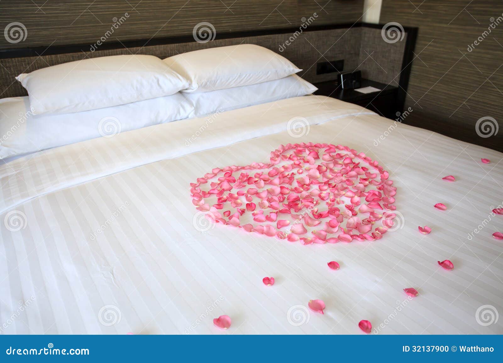 Petals of Roses on a White Honeymoon Bed Stock Photo - Image of flower ...