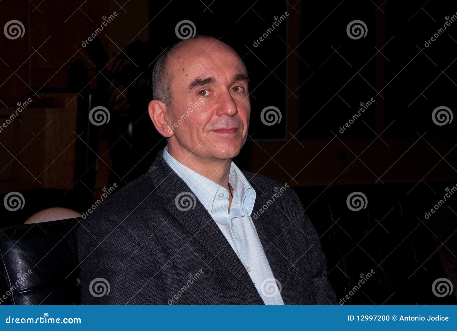 Peter Molyneux imagen editorial. Imagen de hembra, adolescente - 12997200