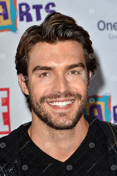 Peter Porte editorial image. Image of arrives, peter - 22171510