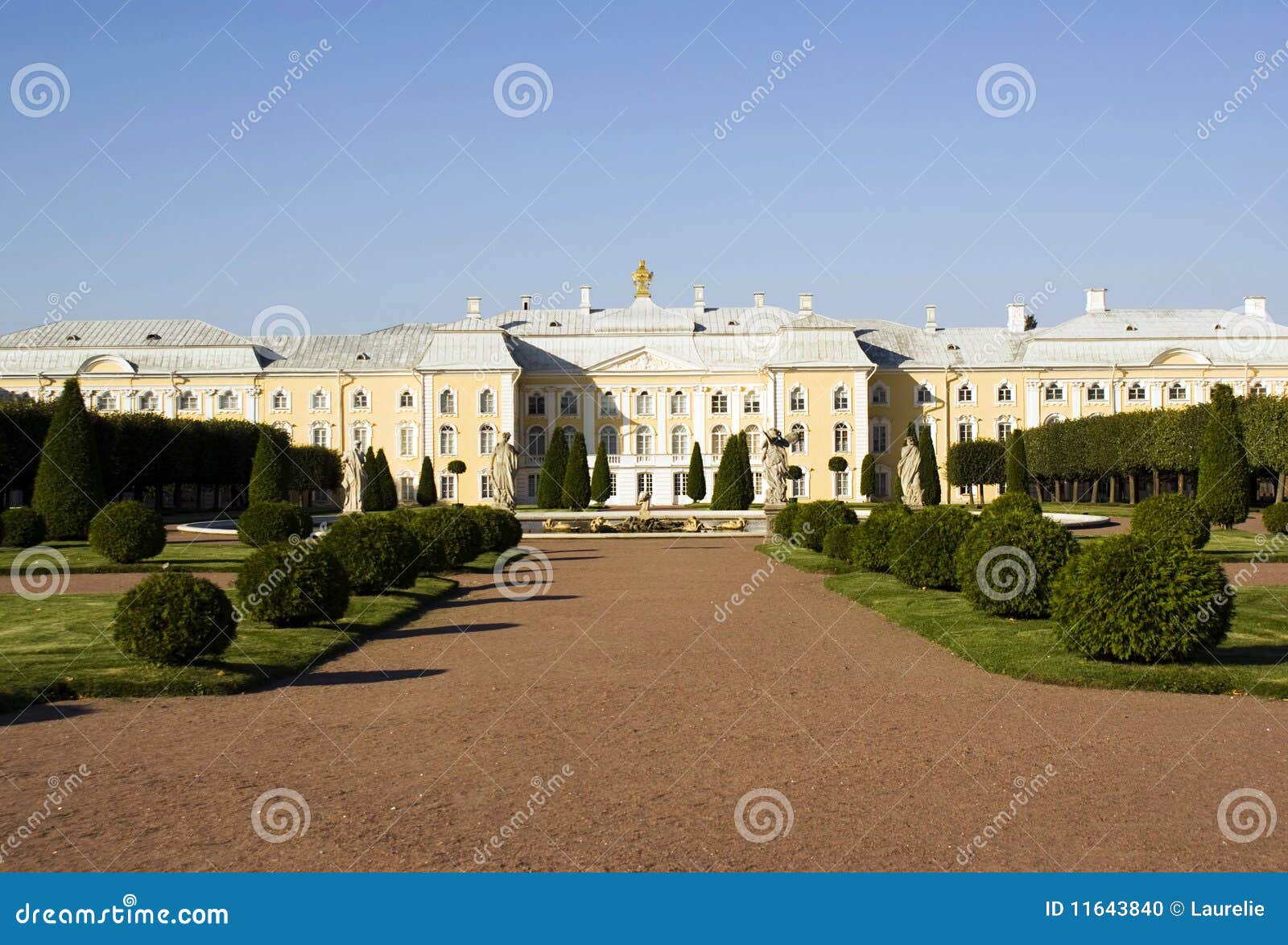 Peterhof Grand Palace stock photo. Image of entrance - 11643840