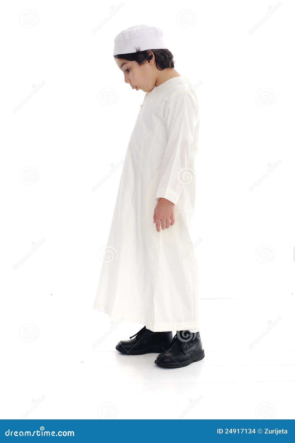 Petit garçon arabe photo stock. Image du chapeau, arabe - 24917134