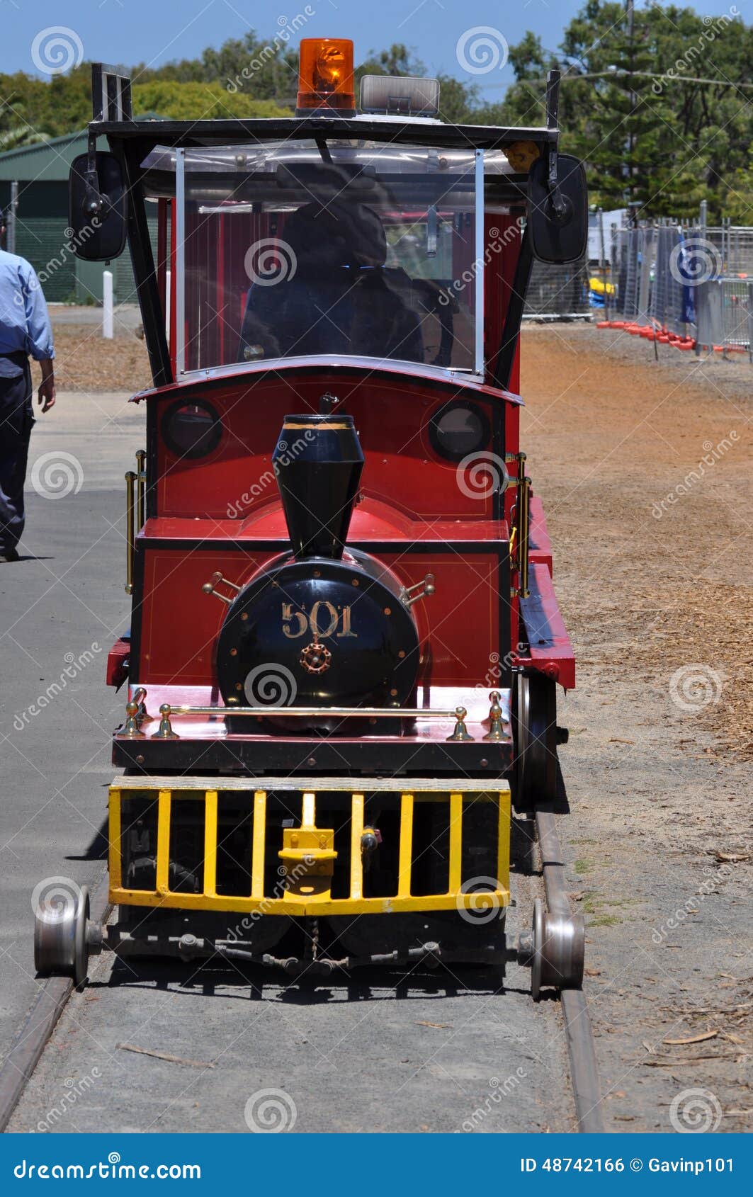 Petit Moteur Rouge De Train Photo stock - Image du environnement ...