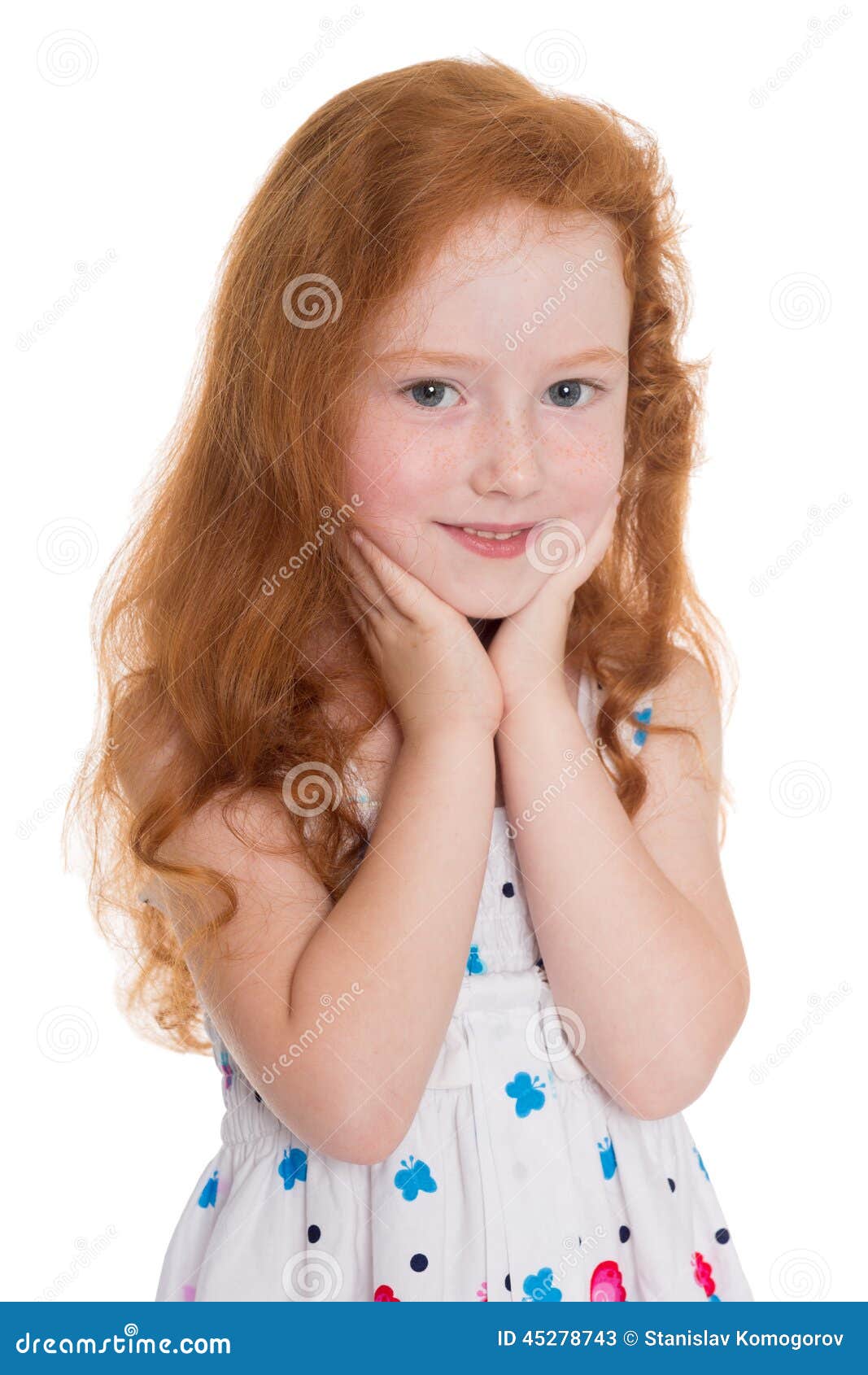 Petite fille rousse image stock. Image du heureux, enfance - 45278743