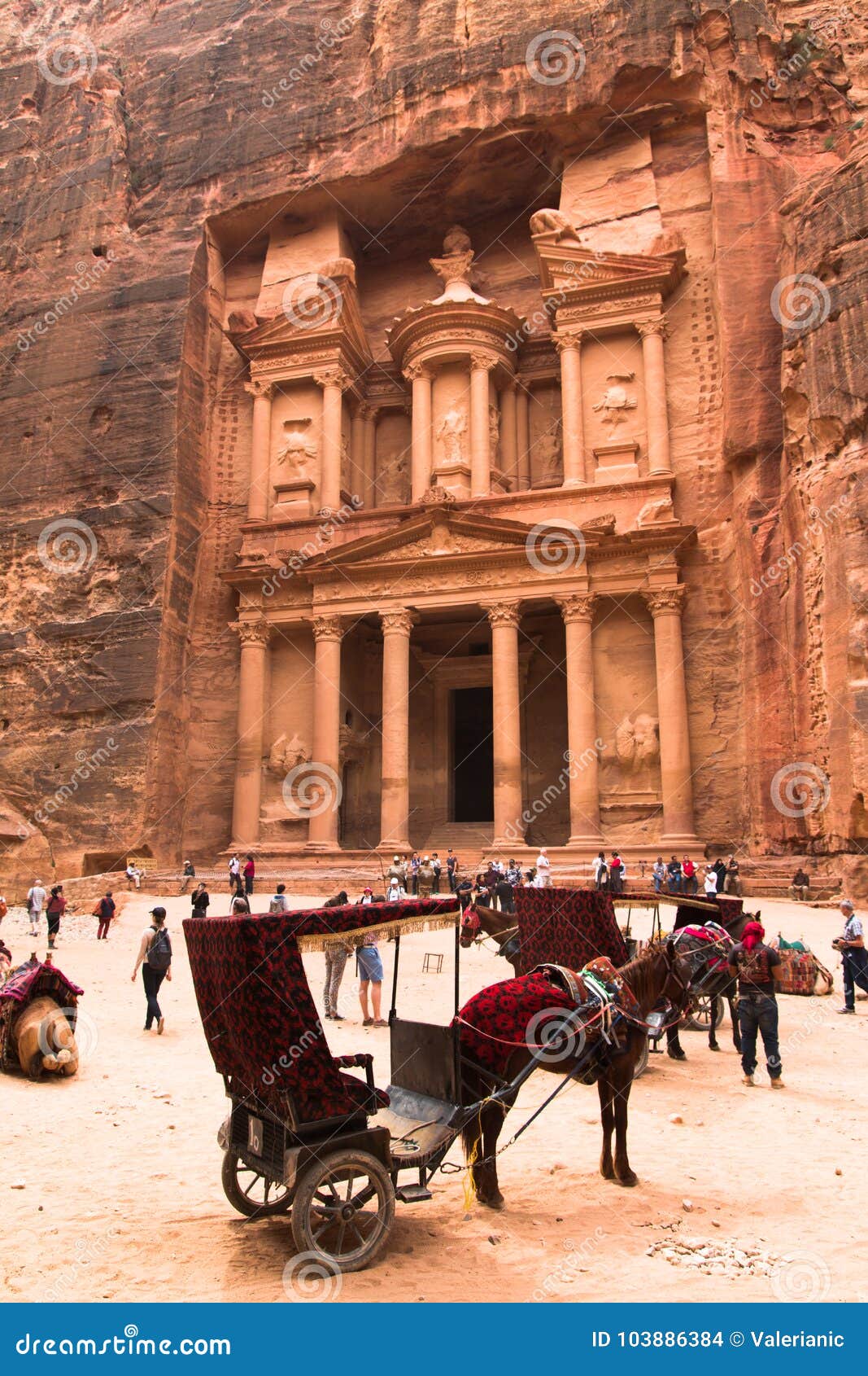 Petra Jordan due immagine stock editoriale. Immagine di tempiale ...