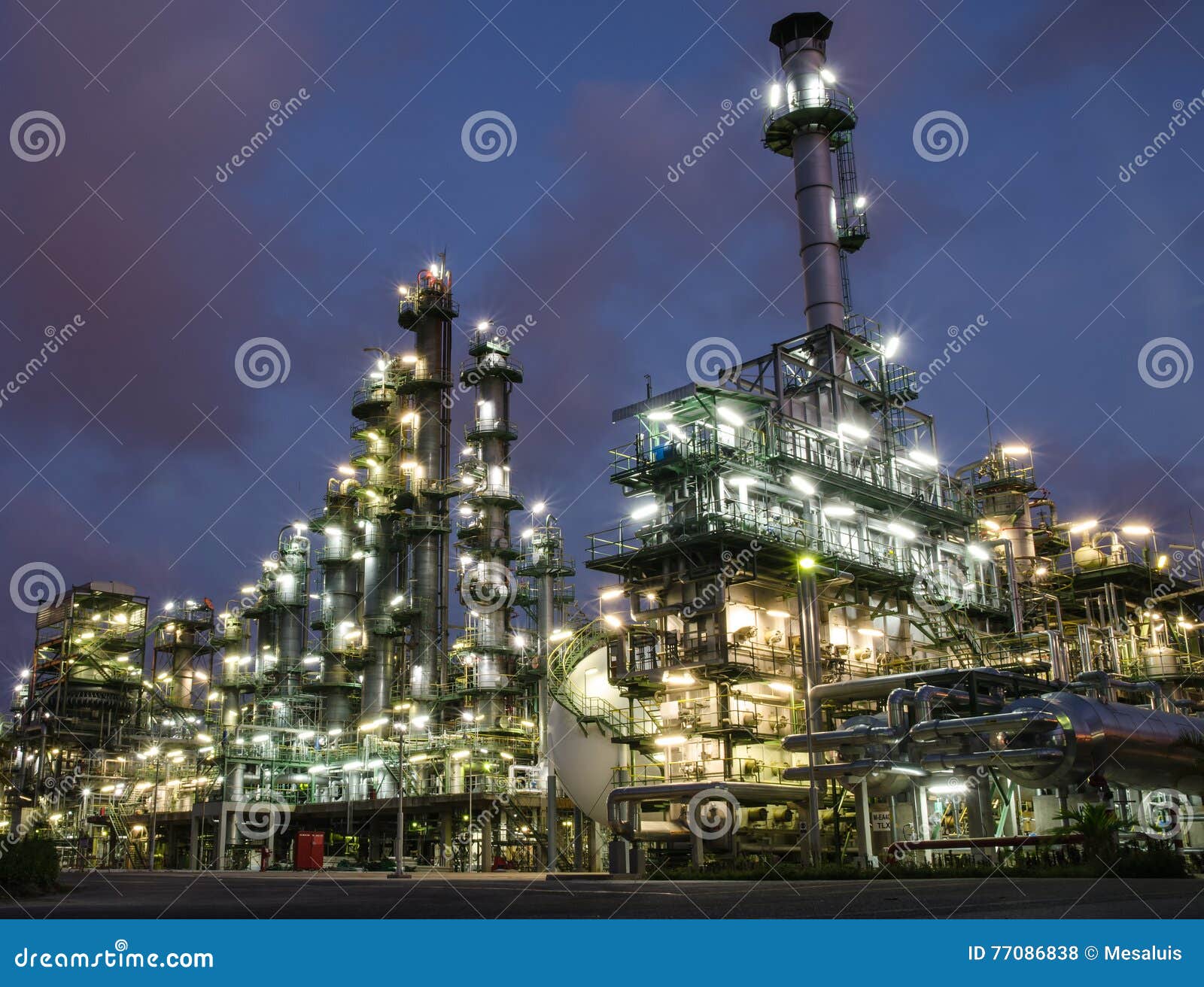 Petrochemical Plant Column Tower Stock Photo - Image of power ...
