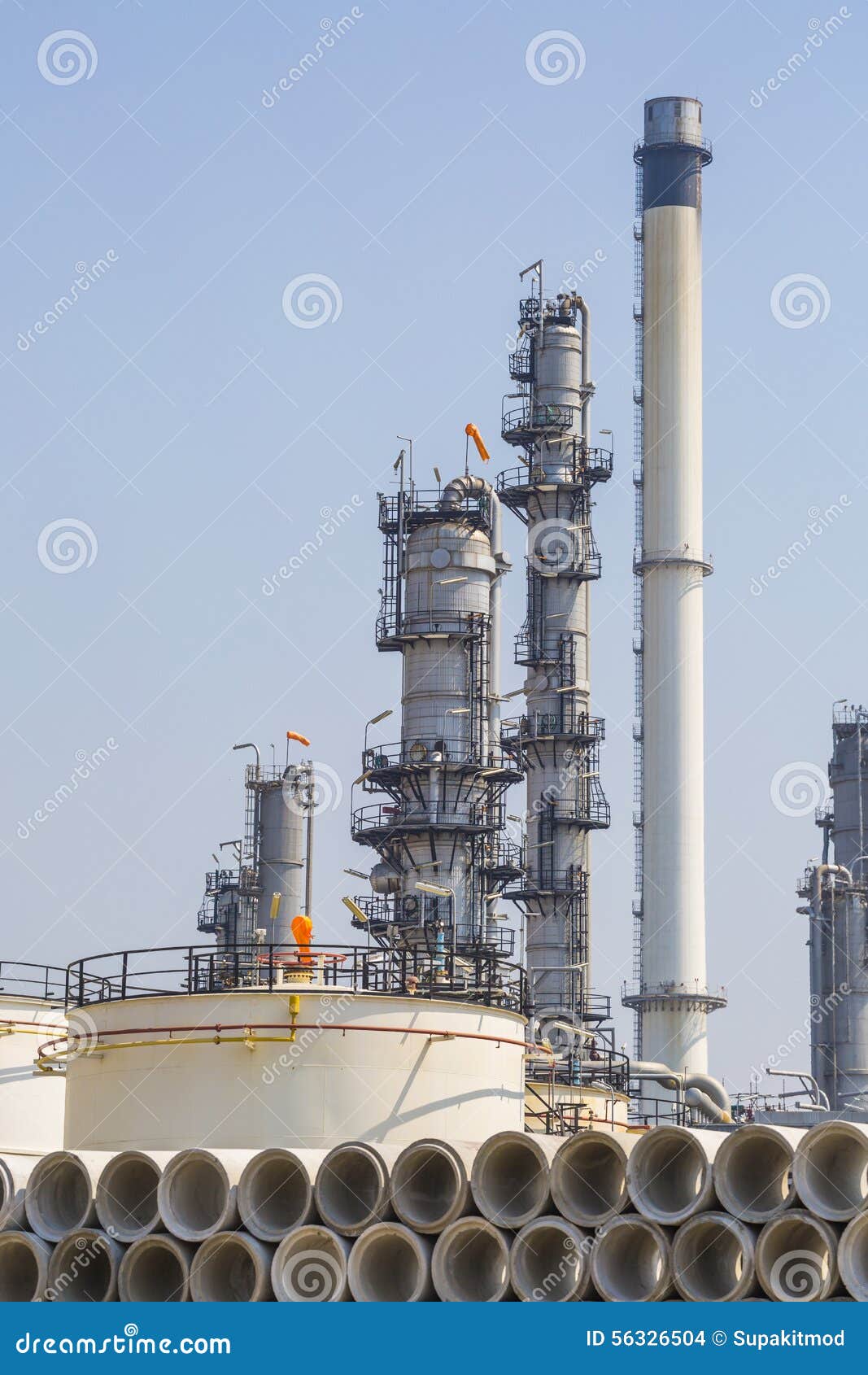 Petroleum plant stock photo. Image of petroleum, engineering - 56326504