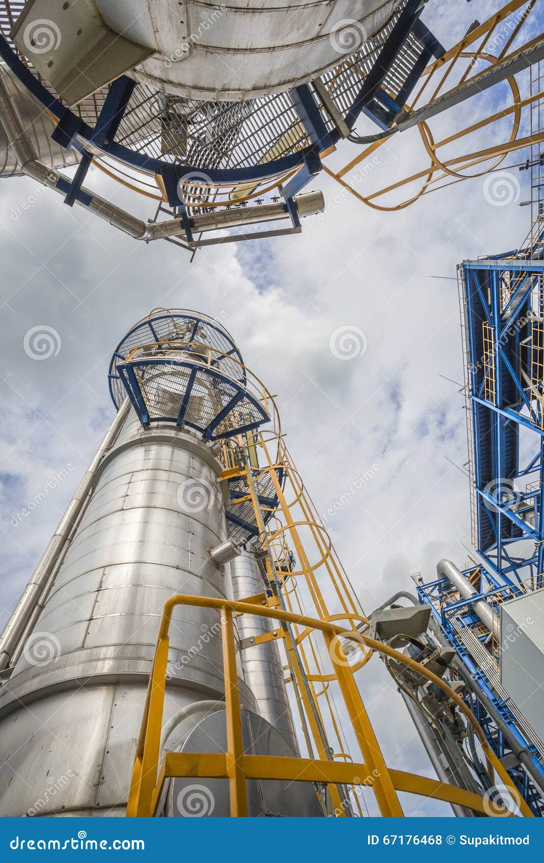 Petroleum plant stock photo. Image of pipe, fuel, construction - 67176468