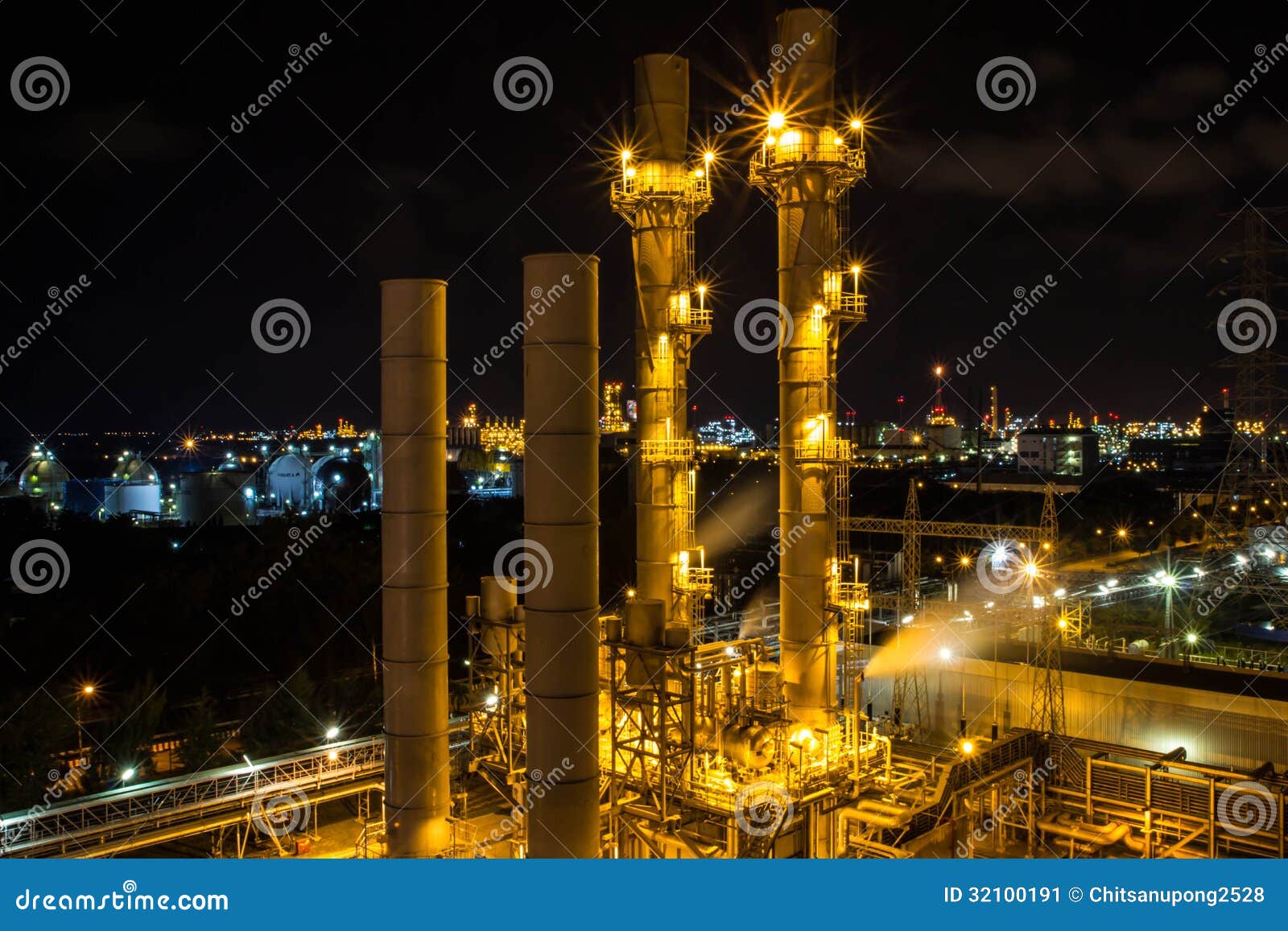 Petroleum Refinery Gasoline Stock Image - Image of fumes, energy: 32100191