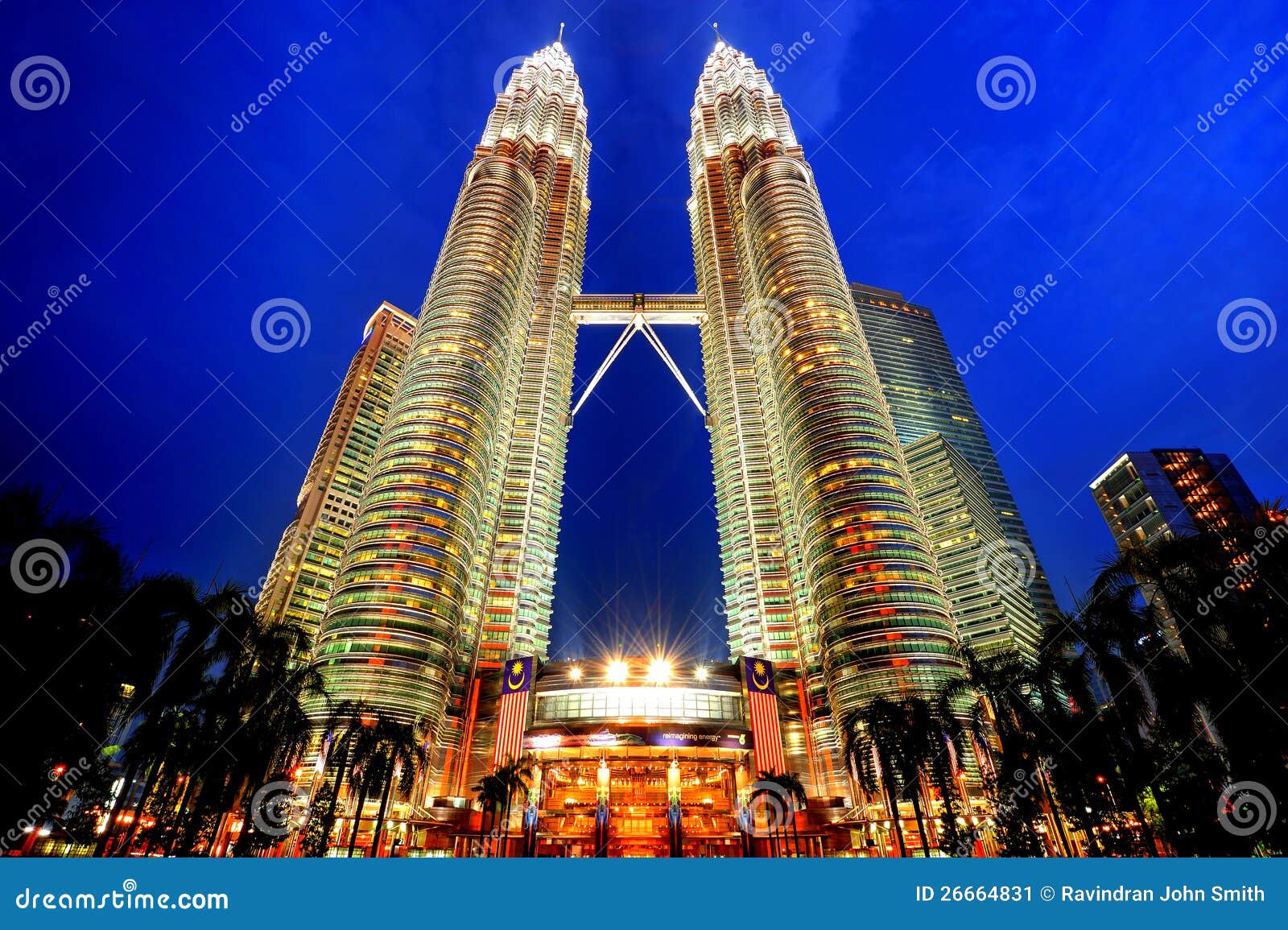 Petronas Towers editorial photo. Image of twin, asia - 26664831