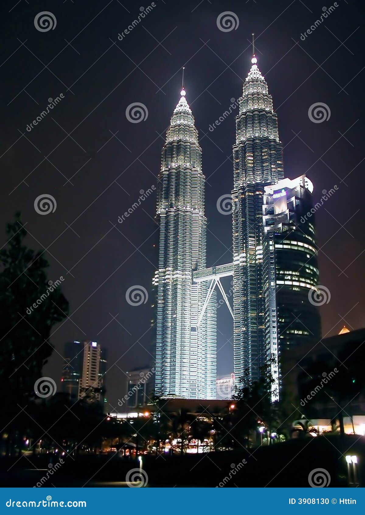 Petronas twin tower stock photo. Image of evening, tall - 3908130