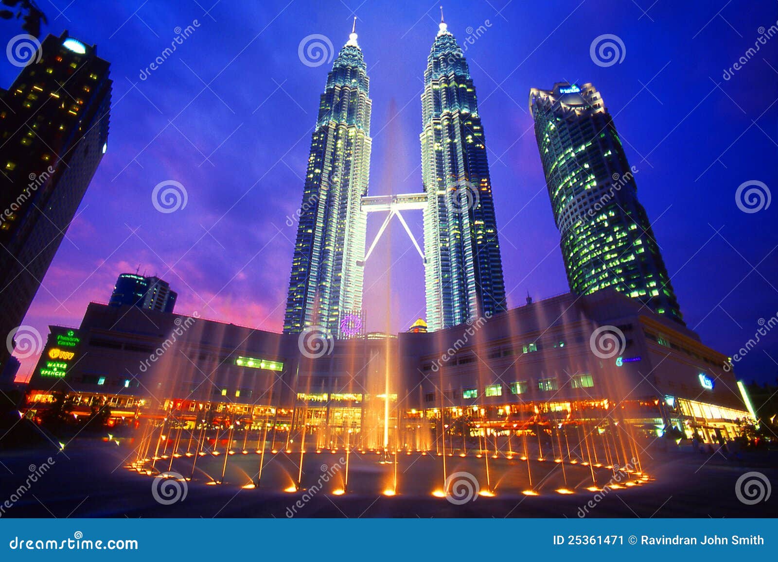 Petronas Twin Towers: The Tallest Twin Buildings. Editorial Photo ...