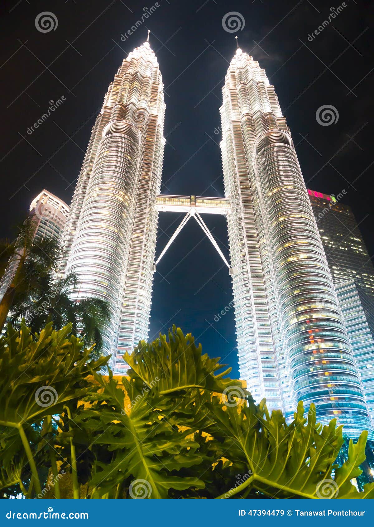 Petronas twins tower editorial stock image. Image of hightech - 47394479