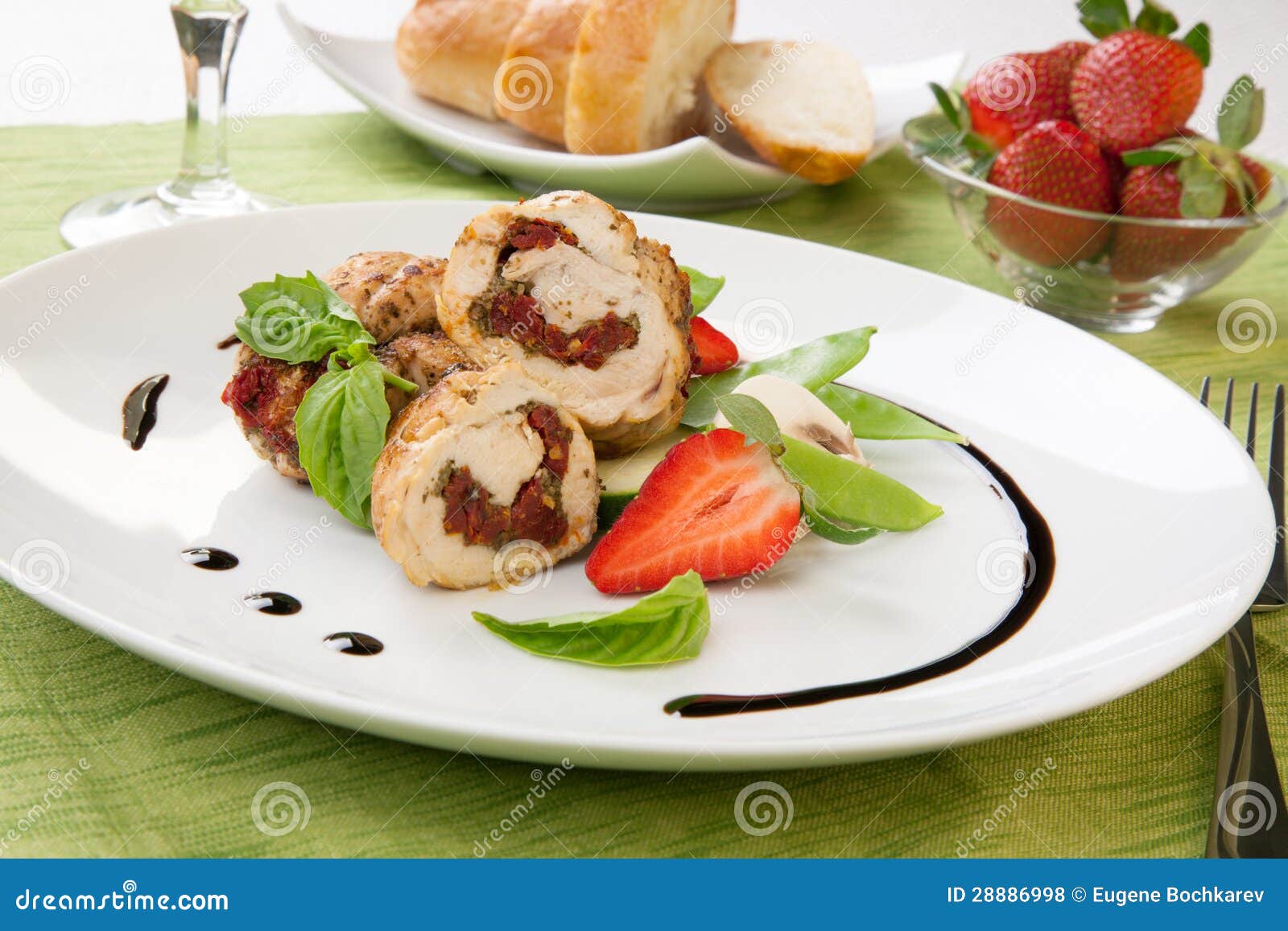 Petto di pollo farcito fotografia stock. Immagine di pomodoro - 28886998