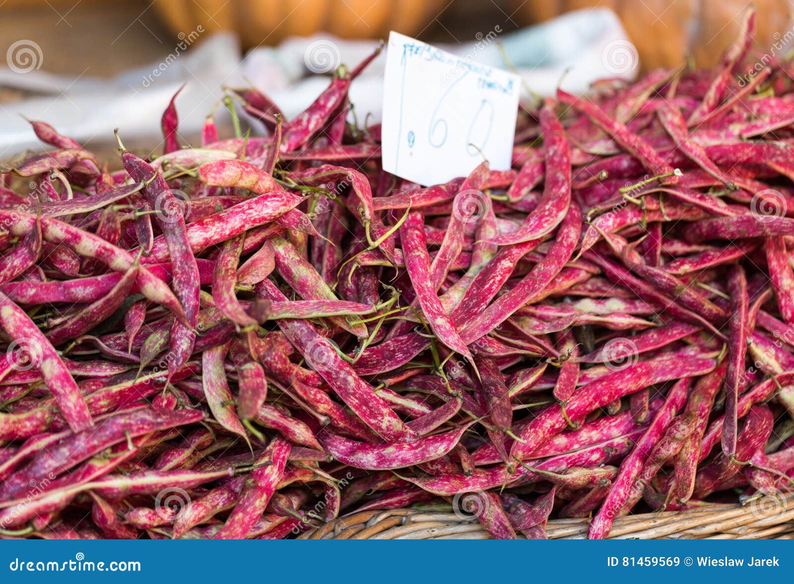 Peulen van rode bonen stock afbeelding. Image of dieet - 81459569