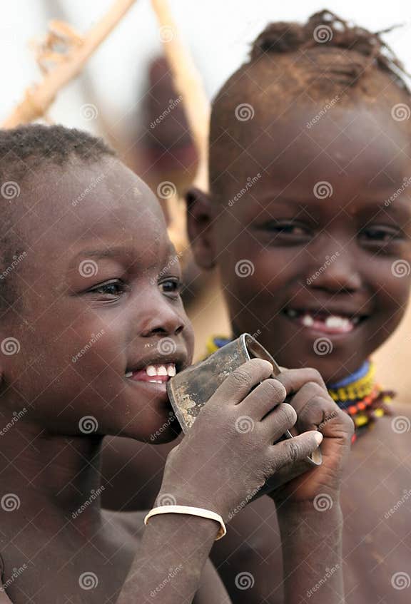 Peuple de l'Afrique photo éditorial. Image du nations - 5547126