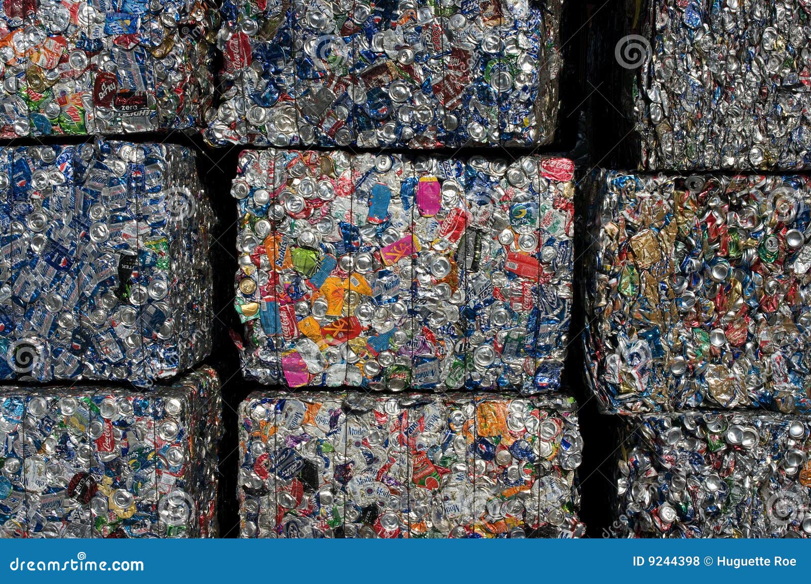 Peuvent les piles photo stock éditorial. Image du environnement - 9244398