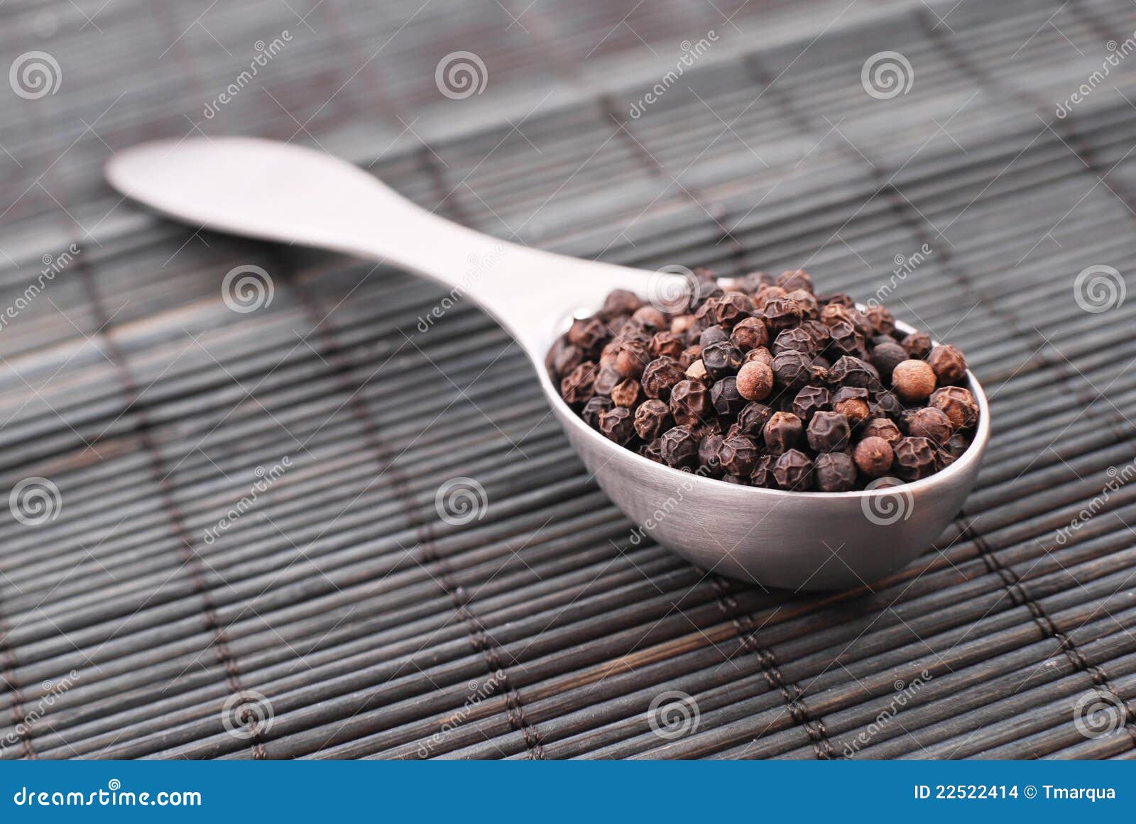 Pfefferkorn-Schaufel stockfoto. Bild von trocken, bambus - 22522414