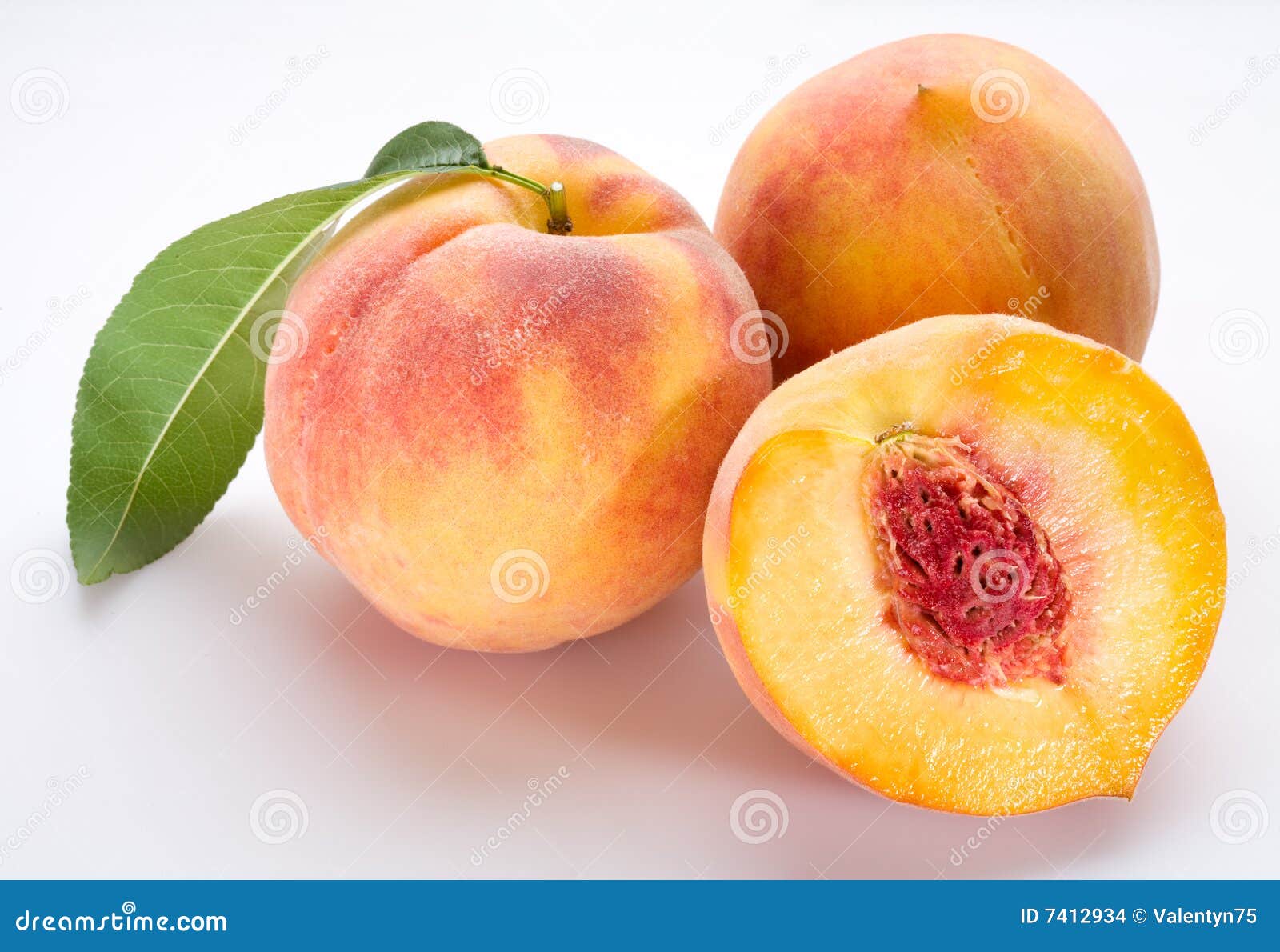 Pfirsiche stockfoto. Bild von ausgereift, nachtisch, orange - 7412934