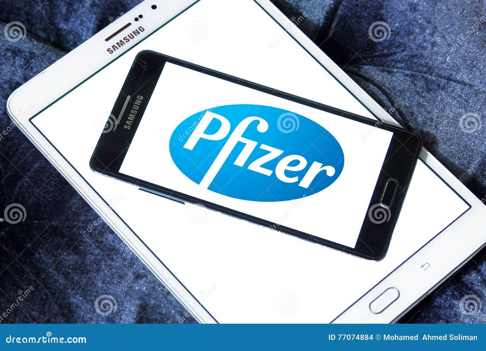 Pfizer Pharmaceutical Company Logo Editorial Stock Image - Image of ...