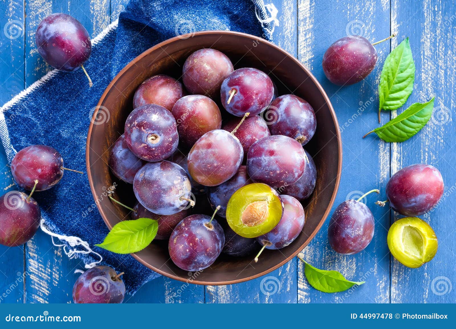 Pflaumen stockfoto. Bild von nahaufnahme, bestandteil - 44997478