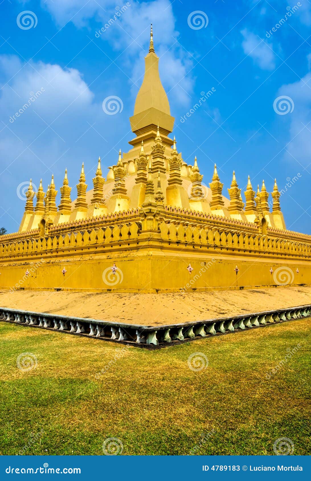 Pha that Luang, Laos. stock image. Image of monument, color - 4789183