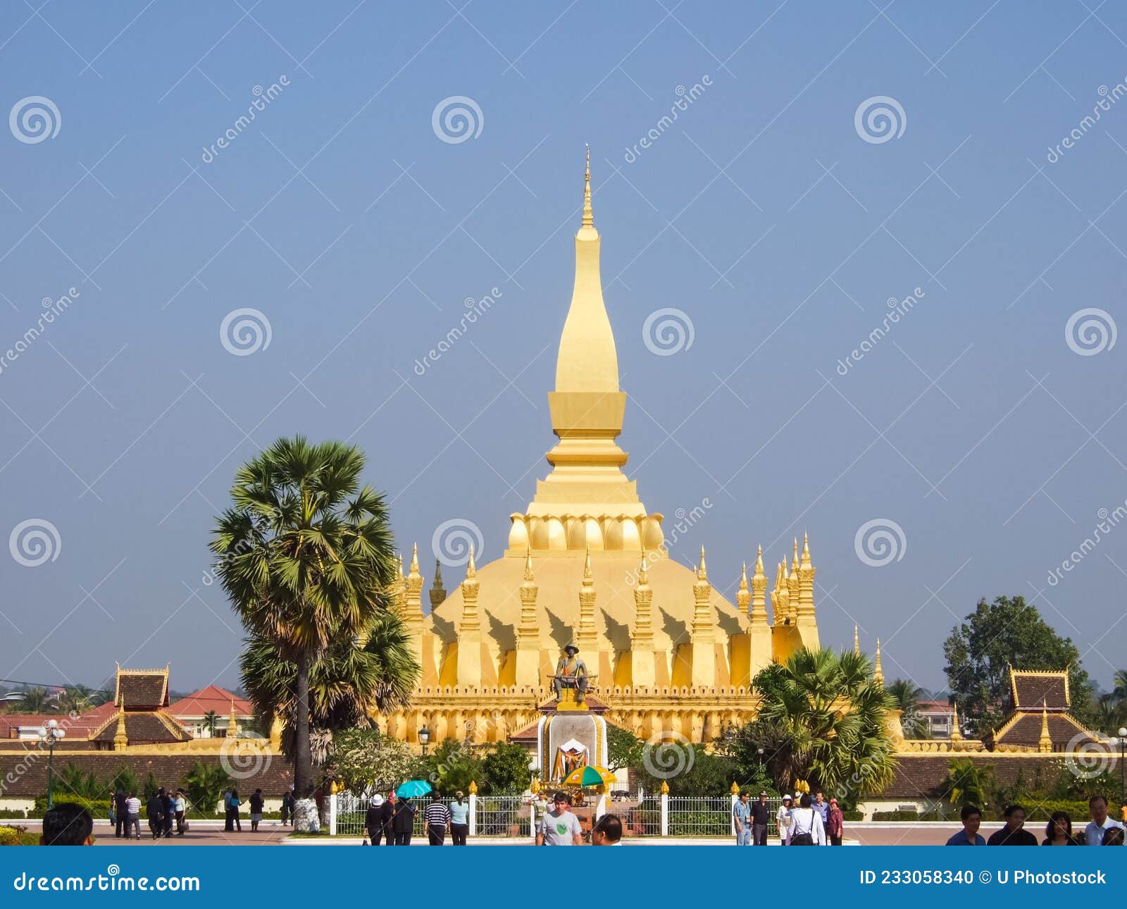 Pha that Luang Stupa at Laos Editorial Image - Image of famous, luang ...