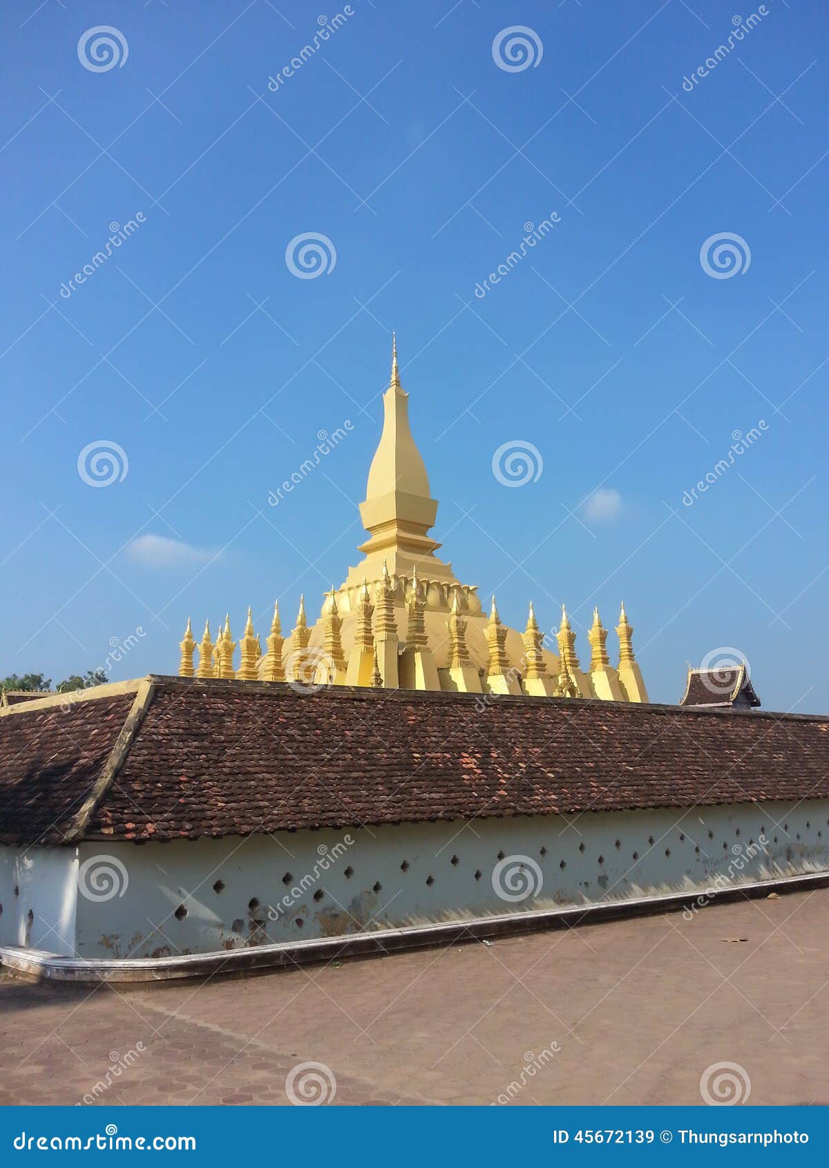 Pha that Luang Stupa in Vientiane, Laos Stock Image - Image of ...