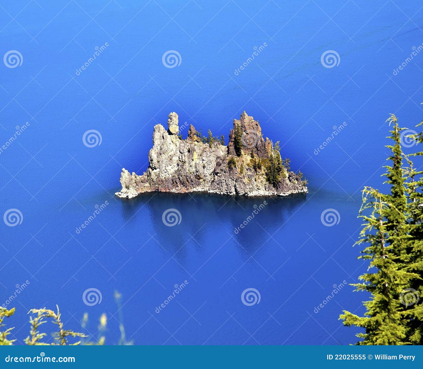 Phantom Ship Island Crater Lake Oregon Stock Image - Image of park ...